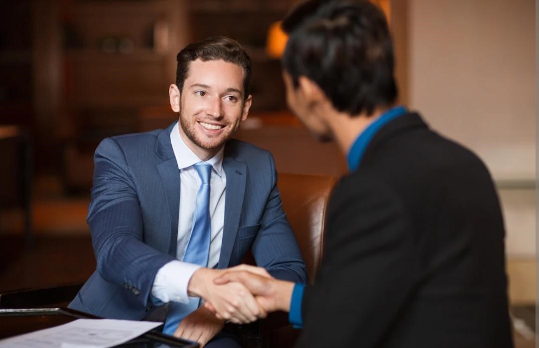 Conoce qué necesitas para atraer y convertir clientes fieles