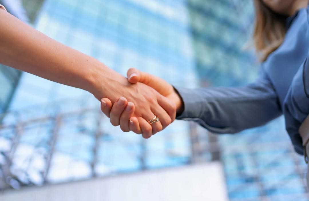 ¿Cómo desarrollar relaciones fuertes con tus clientes?
